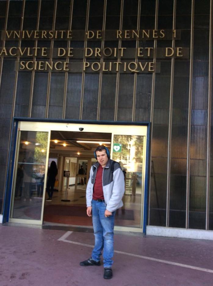 Meet Nico: The Autistic Teen Who Talks with Piano Fingers | Henny ...